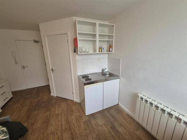 Studio flat for rent in Bournemouth Studio, BILLS INC. BH1