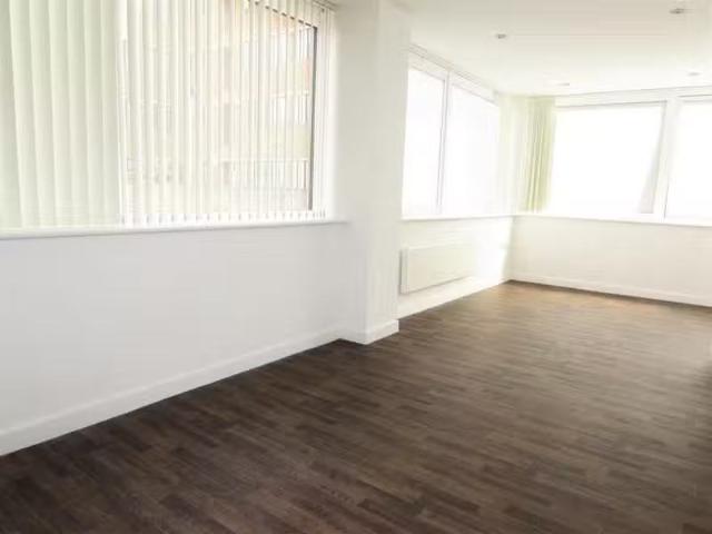 Studio flat for rent in Bournemouth Studio with Parking, BH1
