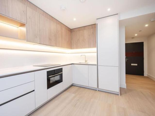 Studio flat for rent in Bow View Apartments, Bow, E3