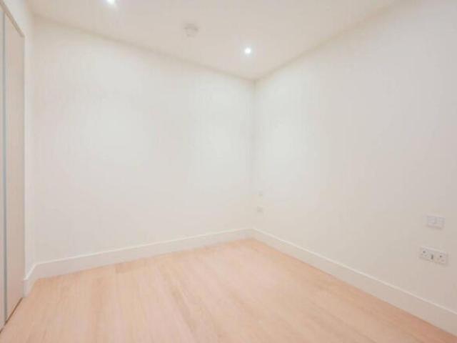 Studio flat for rent in Bow View Apartments, Bow Green, E3