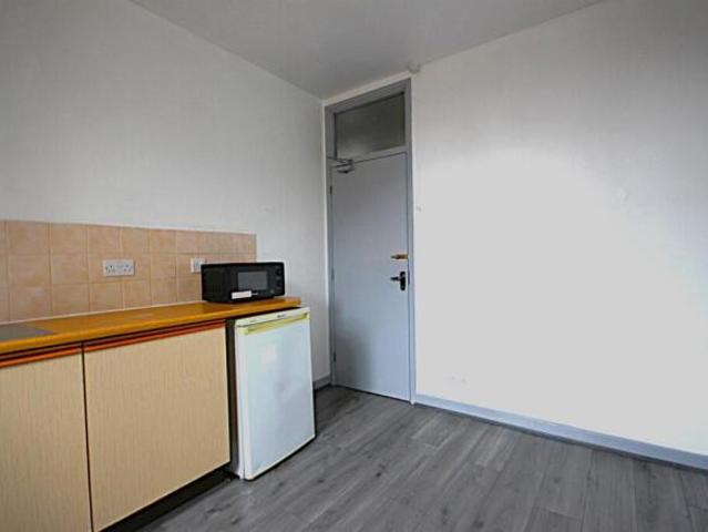 Studio flat for rent in Bloxhall Road, Leyton, E10