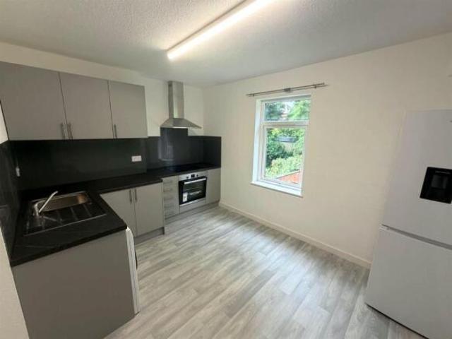 Studio flat for rent in Bloomfield Road, Moseley, Birmingham, B13