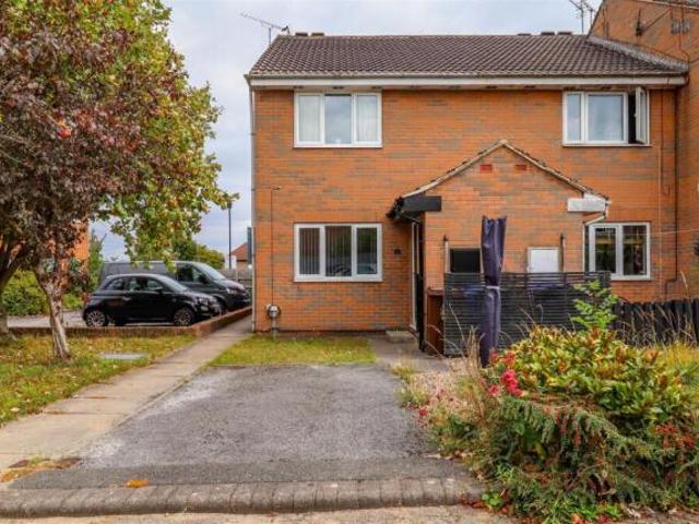 Studio flat for rent in Blossom Crescent, S12