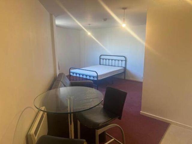 Studio flat for rent in Blackfriars Road, Glasgow, G1