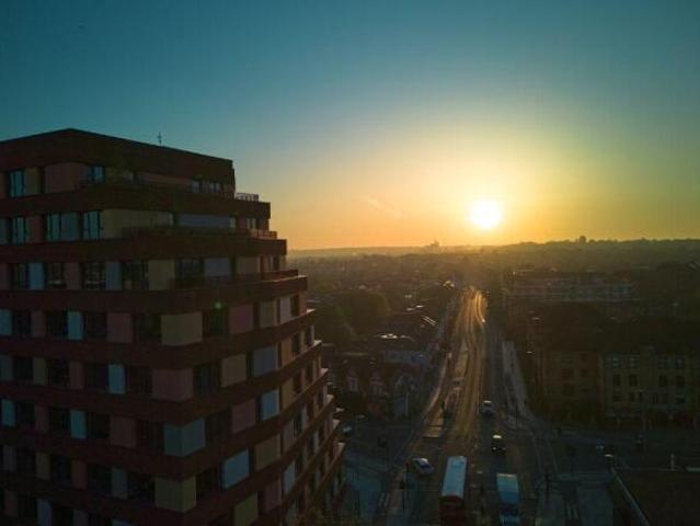 Studio flat for rent in Blackhorse Lane, London, E17