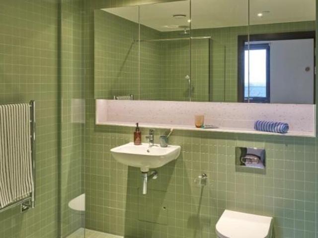 Studio flat for rent in Blackhorse Lane, London, E17