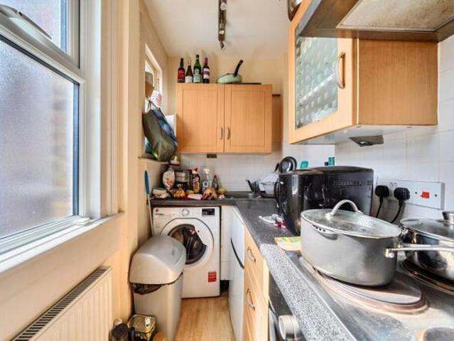 Studio flat for rent in Broughton Road, Ealing, London, W13