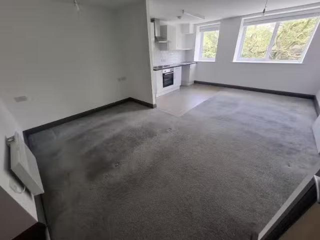 Studio flat for rent in Browns Green, Birmingham, B20