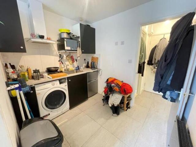 Studio flat for rent in Broadway Parade, Crouch End, N8