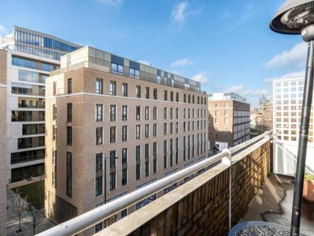 Studio flat for rent in Broadwood Terrace, London, W8