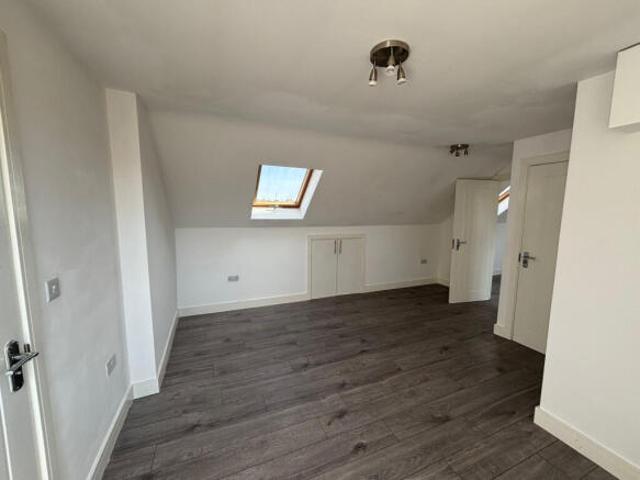 Studio flat for rent in Bromley Road, N17