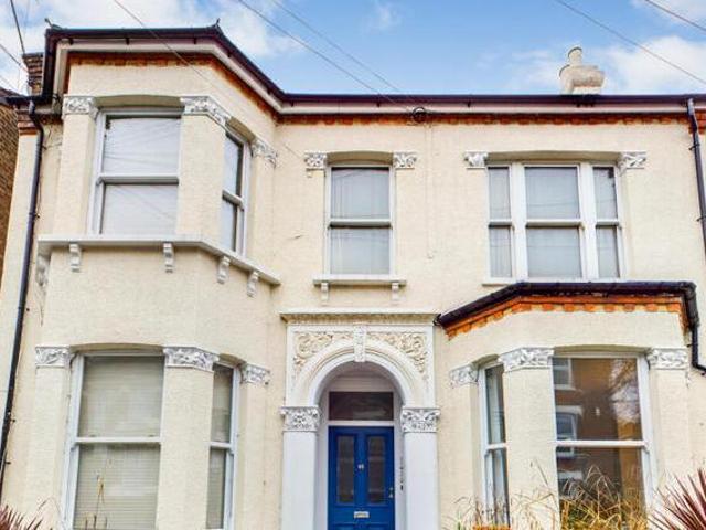 Studio Flat For Rent In Bromley