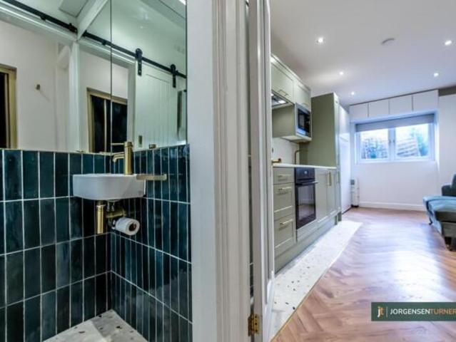 Studio flat for rent in Brondesbury road, Kilburn, NW6