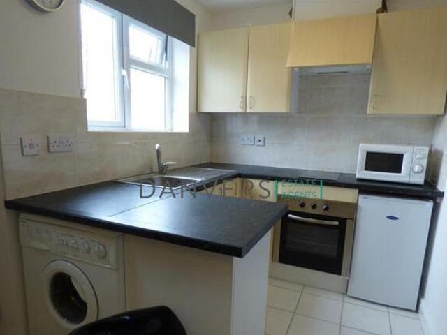 Studio Flat For Rent In Braunstone Gate