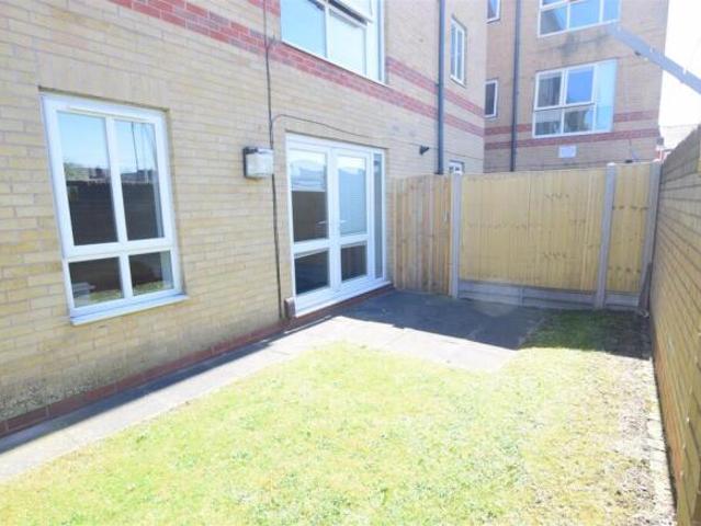 Studio flat for rent in Brayford Court Studio Room AVAILABLE NOW, LN1