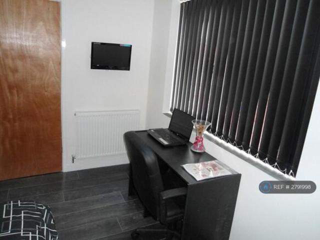 Studio flat for rent in Brays Lane, Coventry, CV2