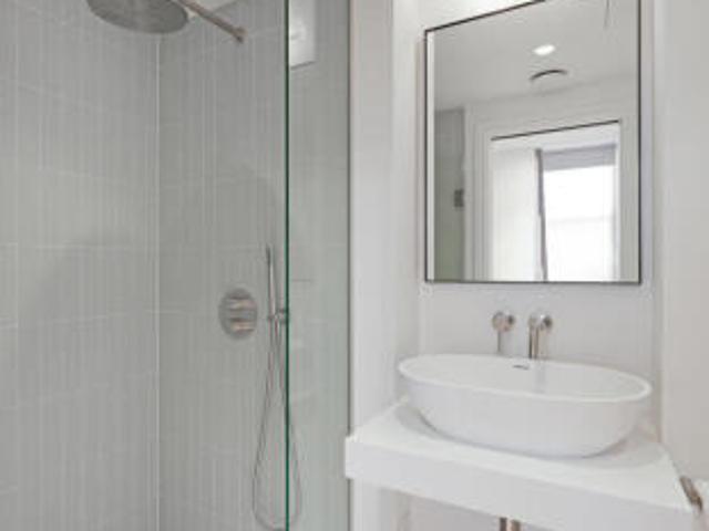 Studio flat for rent in Bramham Gardens, London, SW5