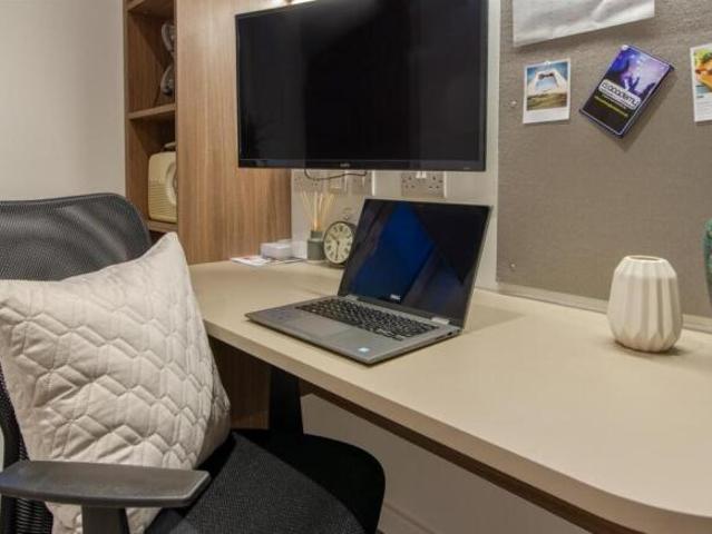 Studio flat for rent in Bristol | Student | September, BS2