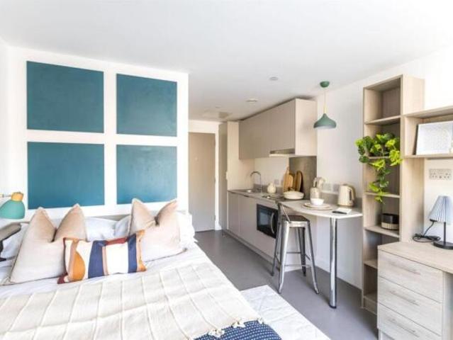 Studio flat for rent in Bristol | Student | September, BS2