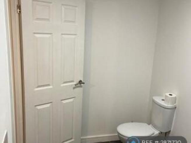 Studio flat for rent in Brunswick Road, Gloucester, GL1