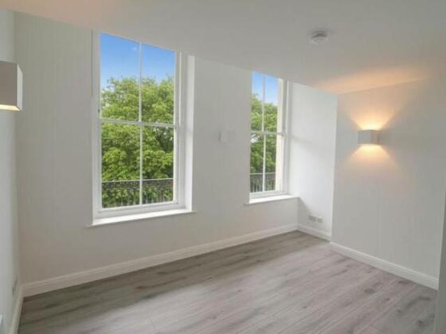 Studio flat for rent in Buckingham Place, St. Annes House, BN1