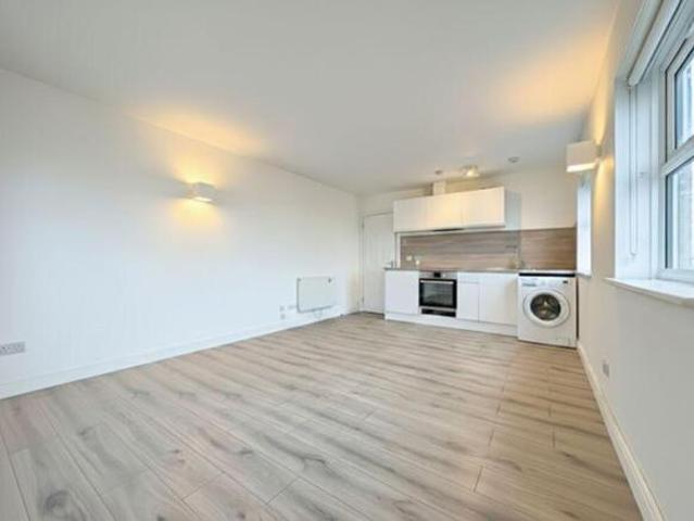 Studio flat for rent in Buckingham Place, St. Annes House, BN1