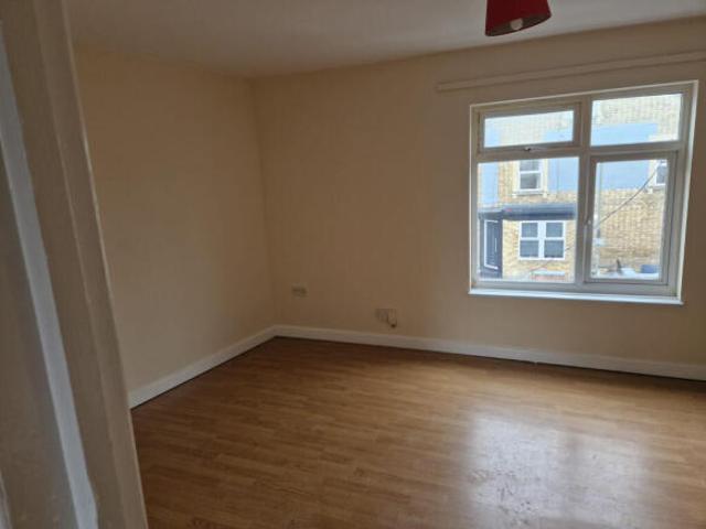 Studio flat for rent in Bullingdon Road, Oxford, OX4