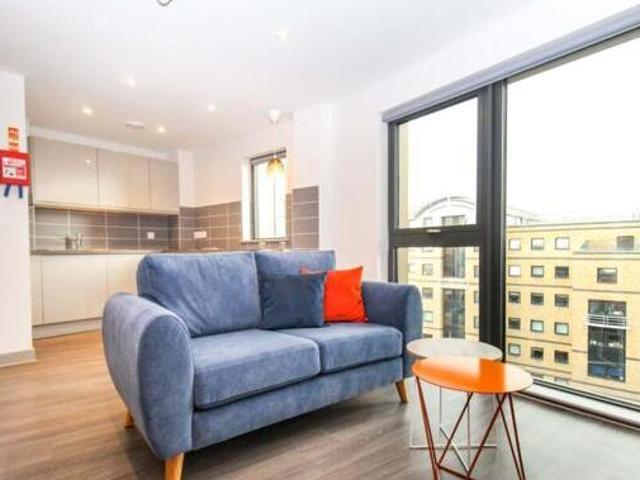 Studio Flat For Rent In Burley