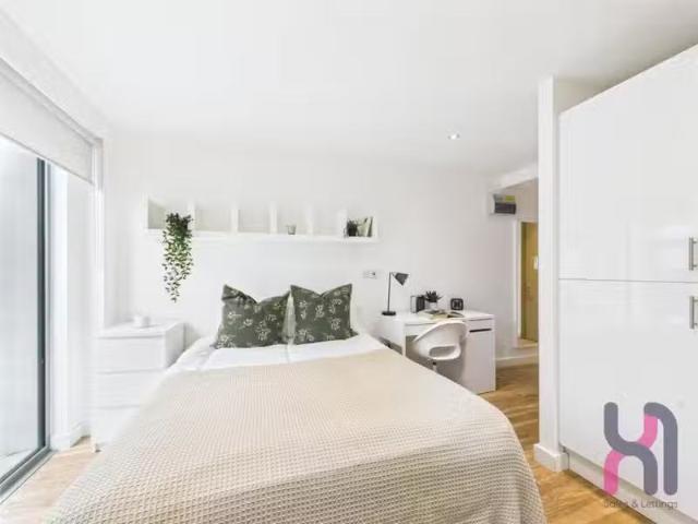 Studio flat for rent in C Liverpool One, 5 Seel St. Liverpool.