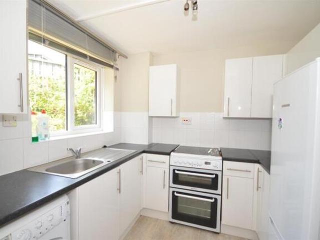 Studio flat for rent in Cambridge Gardens, London, N10