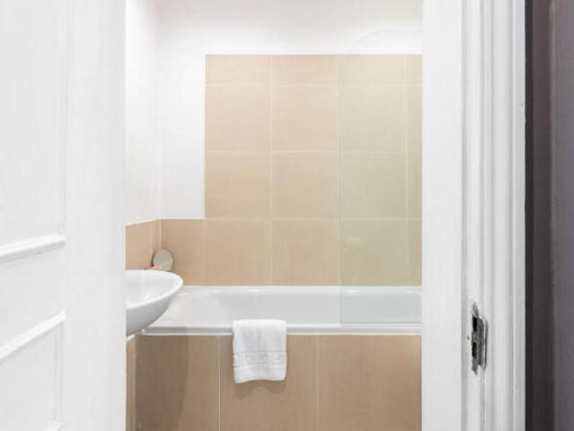 Studio flat for rent in Cambridge Gardens, London, W10