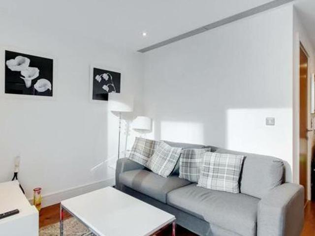Studio Flat For Rent In Canary Wharf, London