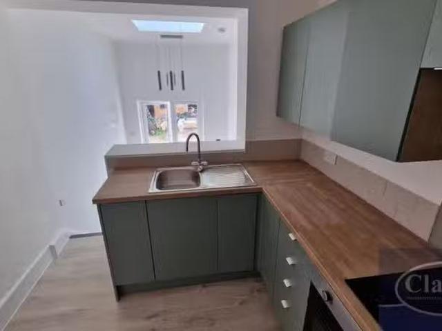 Studio flat for rent in Calvin Road, Bournemouth, BH9