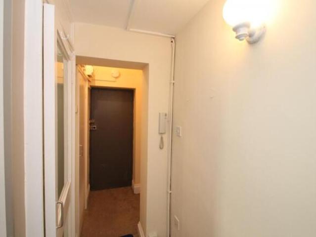 Studio flat for rent in Caledonian Road, Islington, N1