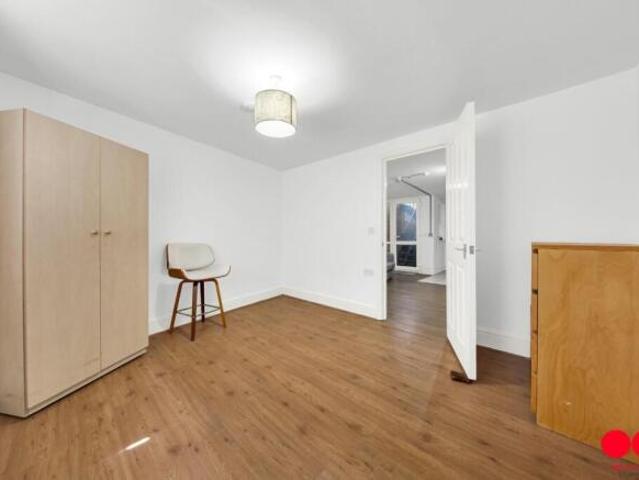 Studio flat for rent in Capworth Street, Leyton, E10