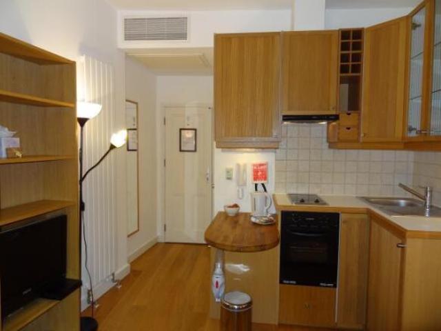 Studio flat for rent in Cartwright Gardens, Bloomsbury, London, WC1H