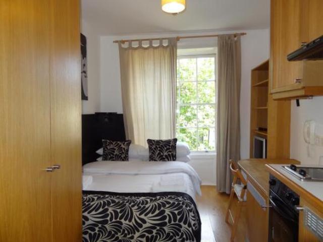 Studio flat for rent in Cartwright Gardens, Bloomsbury, London WC1H