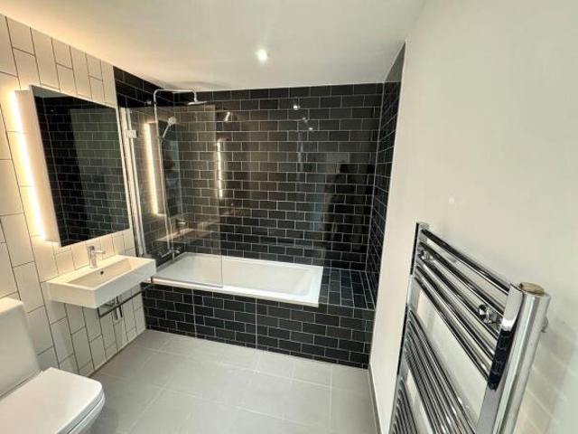 Studio flat for rent in Caravel House, Royal Wharf E16