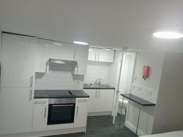 Studio Flat For Rent In Cardiff city