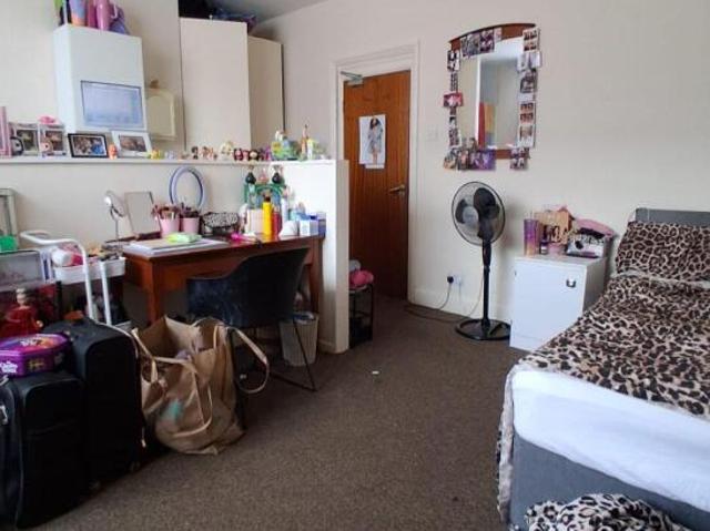 Studio flat for rent in Carholme Road, Lincoln, LN1