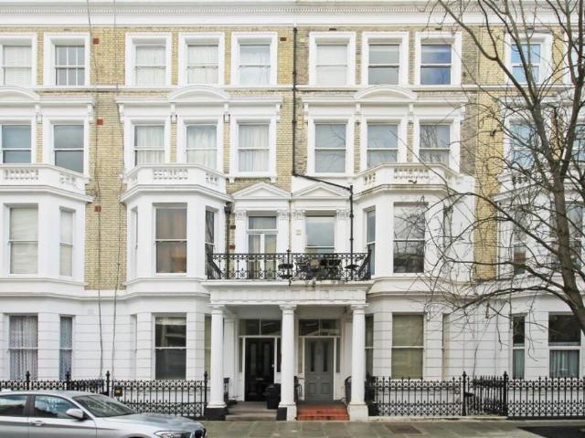 Studio flat for rent in Castletown Road, West Kensington, W14