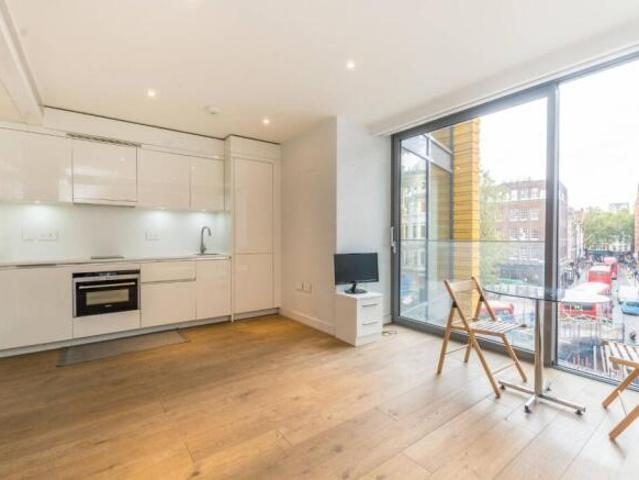 Studio flat for rent in Central Saint Giles Piazza, Camden, London, WC2H