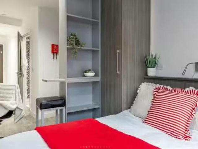 Studio flat for rent in Centre CGB 2 17 Gate, Bristol, BS1