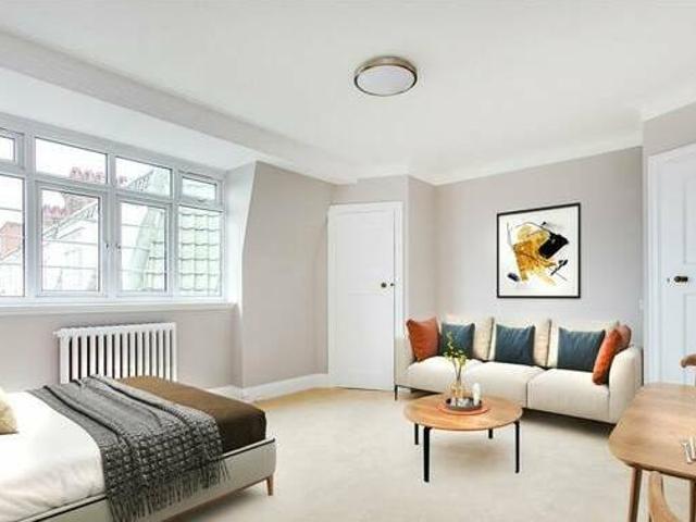 Studio flat for rent in Chatsworth Court Pembroke Road Kensington London W8