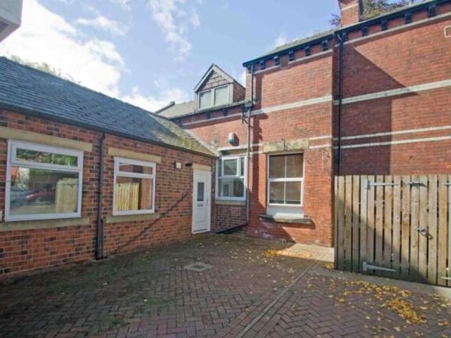Studio flat for rent in Chapel Lane, Headingley, Leeds, LS6