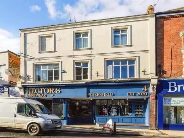 Studio flat for rent in Chapel Street, Petersfield, GU32