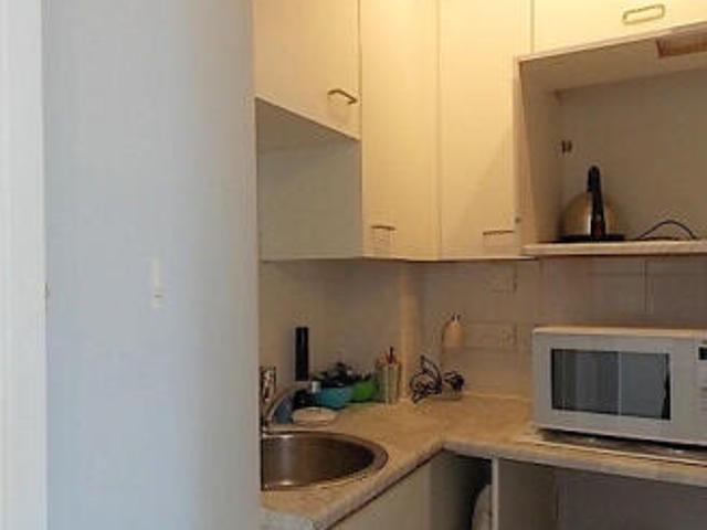 Studio flat for rent in Charterhouse Square, London, EC1M