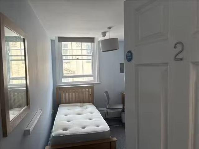 Studio flat for rent in Cheap Street, Bath, Somerset, BA1