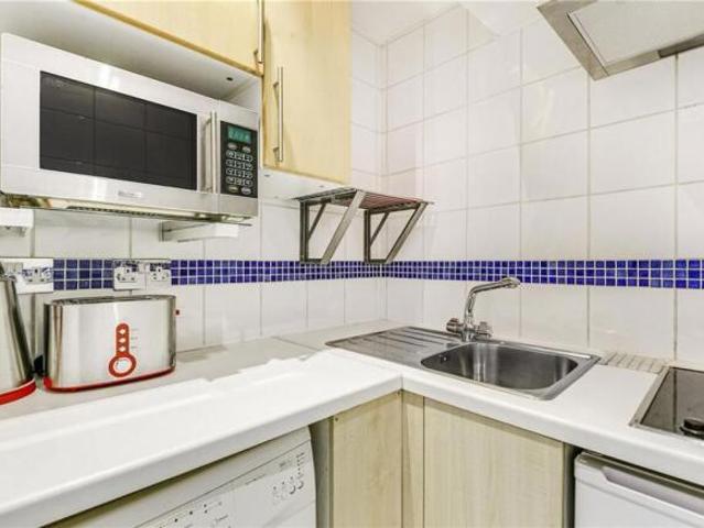 Studio flat for rent in Chelsea Cloisters, London, SW3