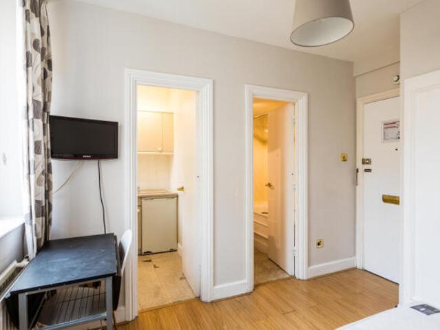 Studio flat for rent in Chelsea Cloisters, Sloane Avenue, Kensington And Chelsea, London, SW3